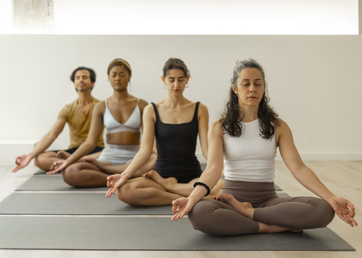 O que é Yogaterapia e por que ela é transformadora? - EnsinE